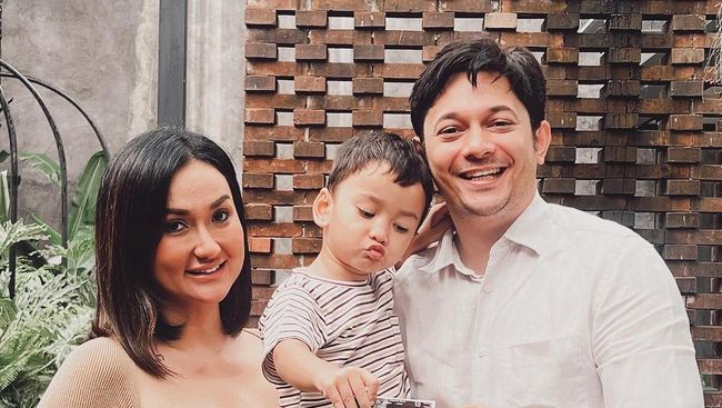 Sempat Alami PCOS, Tengku Dewi Putri Istri Andrew Andika Kini ...