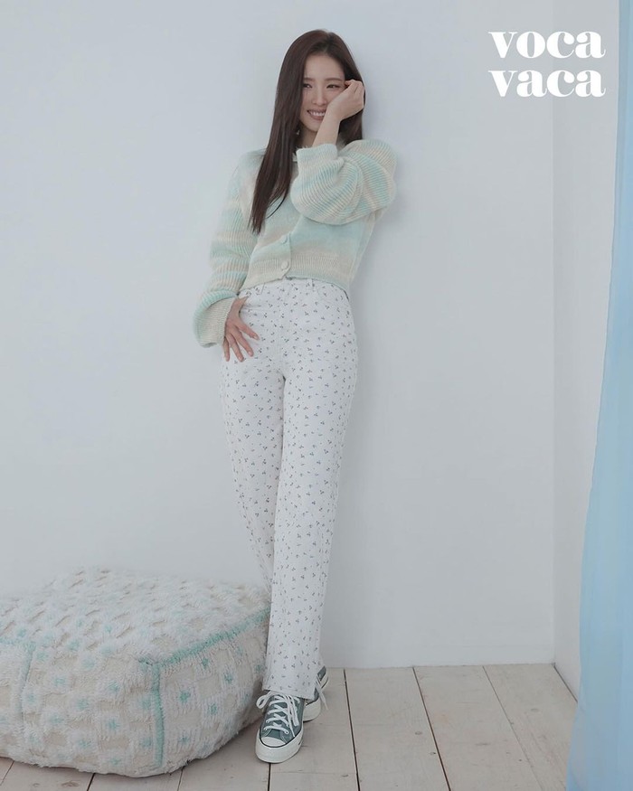 Rekomendasi OOTD ala Shin Se Kyung dalam Pemotretan Terbaru bersama Brand Pakaian Voca Vaca - Foto 1