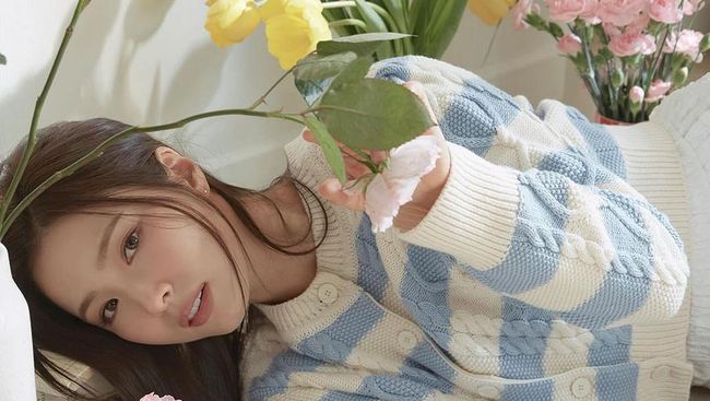 Rekomendasi OOTD ala Shin Se Kyung dalam Pemotretan Terbaru bersama Brand Pakaian Voca Vaca - Foto 1