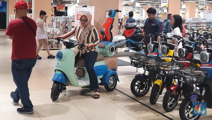 Motor Listrik Belasan Juta jadi Cuma Rp6 Jutaan di Transmart