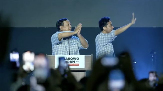 Prabowo Sapa Titiek Soeharto, Istora Makin Riuh Bergemuruh Prabowo Sapa Titiek Soeharto, Istora Makin Riuh Bergemuruh