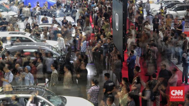 FOTO: IIMS 2024 Bertabur Mobil dan Motor Baru