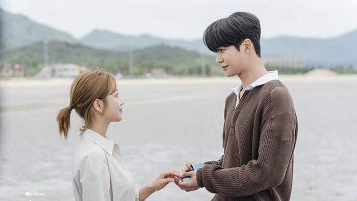 7 Adegan Lamaran Paling Romantis di K-Drama, Bisa Bikin Baper dan Ikut Berdebar!