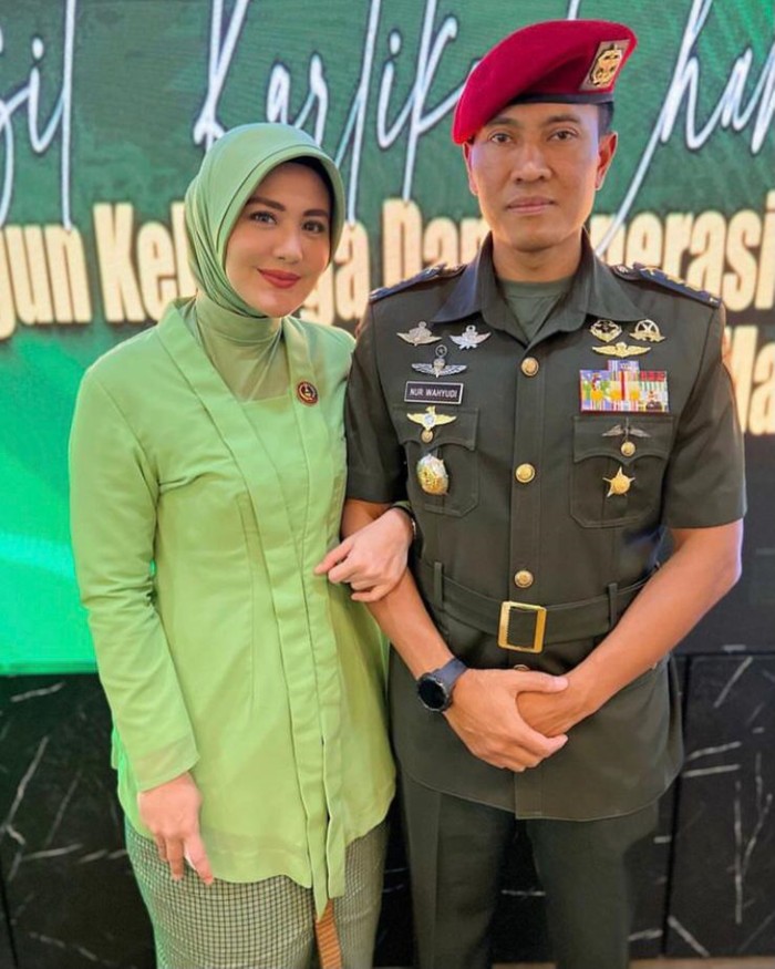 6 Artis Indonesia yang Menikah dengan Anggota TNI, Ayu Ting Ting Bakal Segera Menyusul Nih!