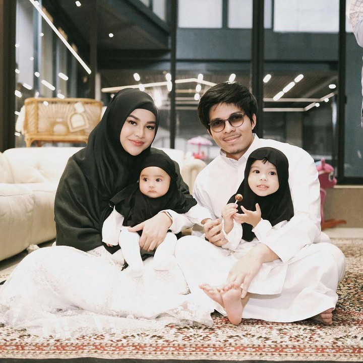 7 Potret Baby Azura Anak Aurel dan Atta Halilintar, Makin Gemas di Usia ... 7 Potret Baby Azura Anak Aurel dan Atta Halilintar, Makin Gemas di Usia ...