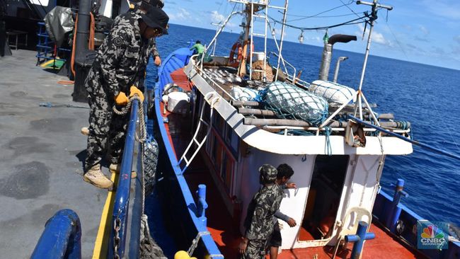 Maling Ikan di Laut RI, Kapal Asing Malaysia Ditangkap KKP
