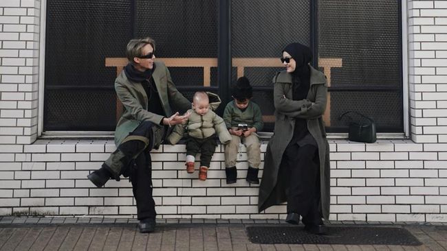 7 Potret Mesra Dinda Hauw Dan Rey Mbayang Makin Terkenal Usai Menikah ...