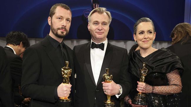 4 Fakta Menarik "Goodie Bag Oscar 2024" Bernilai Hampir Rp 3 Miliar ...