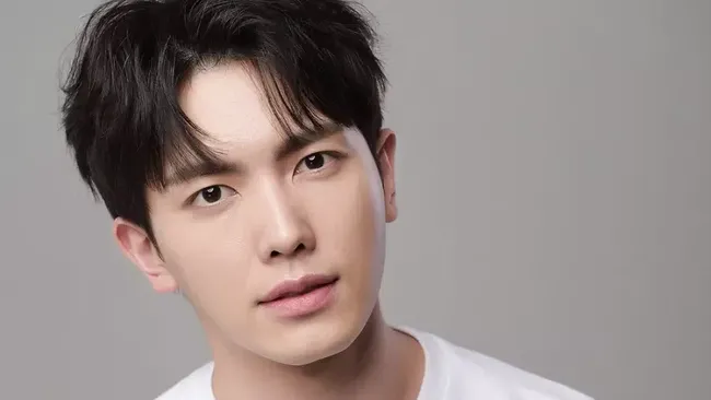 Aktor Park Shin Woo Akan Nikahi Pacar Non-Selebriti Bulan Ini