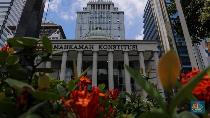 Anies & Ganjar Ajukan Gugatan ke MK, Begini Tahapannya