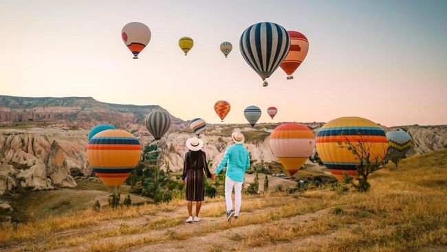 4 Alasan Kenapa Banyak Orang Suka Pergi Liburan ke Tempat yang Sama ...