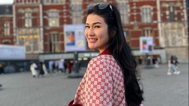 7 Potret Terakhir Stevie Agnecya Eks Istri Samuel Rizal yang Mualaf ...