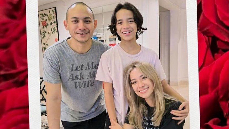 7 Potret Tiko Aryawardhana & Noah Kompak Beri Kejutan Manis Ultah BCL ke-41