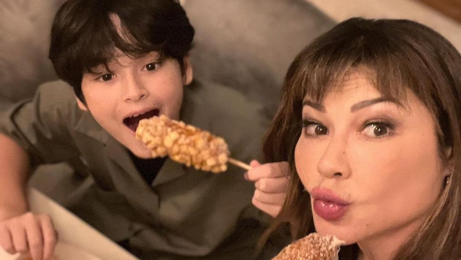 Kenzou Anak Tamara Bleszynski Ditabrak, Alami Luka di Kedua Dengkul Kaki Kenzou Anak Tamara Bleszynski Ditabrak, Alami Luka di Kedua Dengkul Kaki