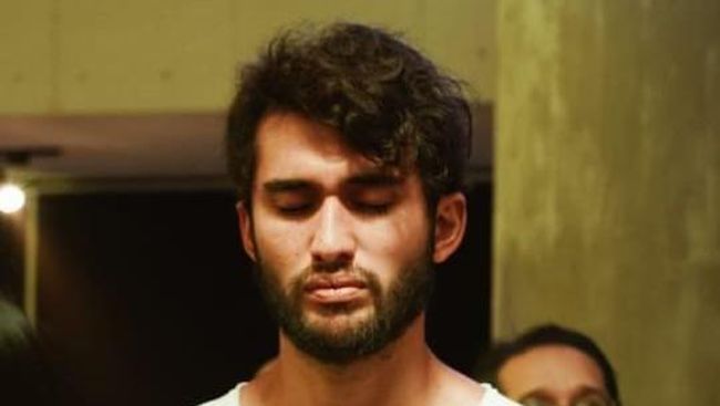 Heboh Foto Sabda Ahessa Ibadah di Gereja Usai Ibunda Sebut Rajin Baca ...