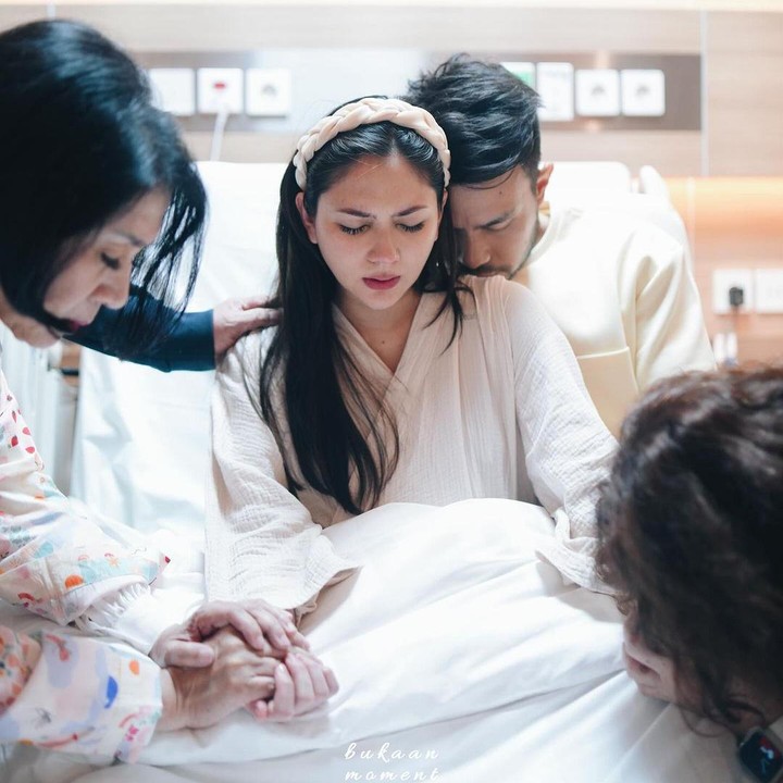 5 Potret Jessica Mila Melahirkan Anak Pertama, Ramai Didampingi ... 5 Potret Jessica Mila Melahirkan Anak Pertama, Ramai Didampingi ...