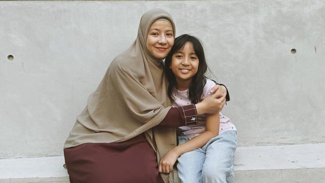 7 Potret Megumi Anak Pertama Desta dan Natasha Rizky, Kini Genap ...