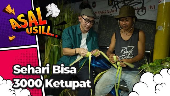 Gerebek Tukang Kulit Ketupat Janur yang Kebanjiran Rezeki Jelang Lebaran Gerebek Tukang Kulit Ketupat Janur yang Kebanjiran Rezeki Jelang Lebaran
