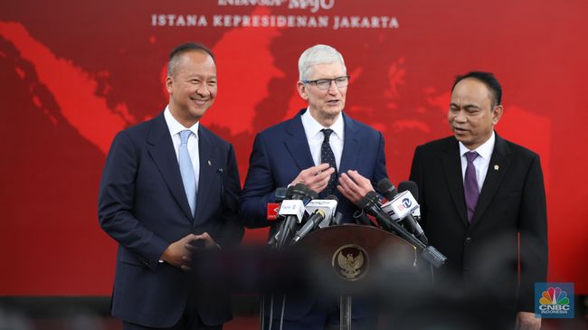 Pemerintah RI Rayu CEO Apple Pakai Baterai dan Kabel Made in Indonesia