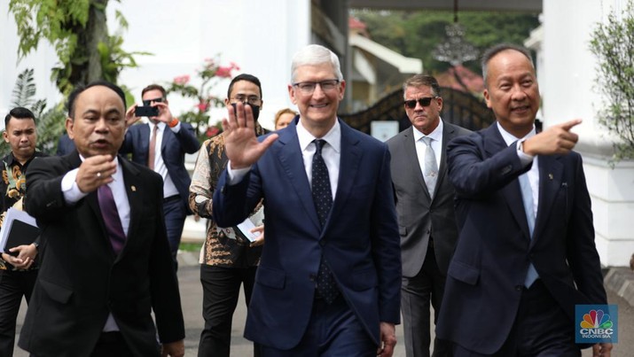 Jokowi Tunjuk Luhut Jadi Koordinator Investasi Apple di IKN