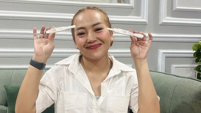 5 Potret Bunda Seleb yang Tengah Hamil di Atas Usia 30 Tahun, Tetap Sehat dan Fit Bun - Foto 1