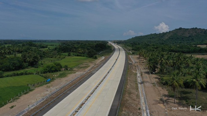 Simsalabim! di Tangan Jokowi Tol Trans Sumatera Terbangun 915,65 Km