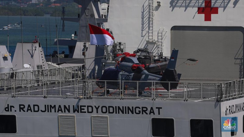 Banyak Kapal Perang Siaga di Pelabuhan Bali, Ada Apa?