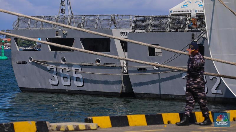 Banyak Kapal Perang Siaga di Pelabuhan Bali, Ada Apa?