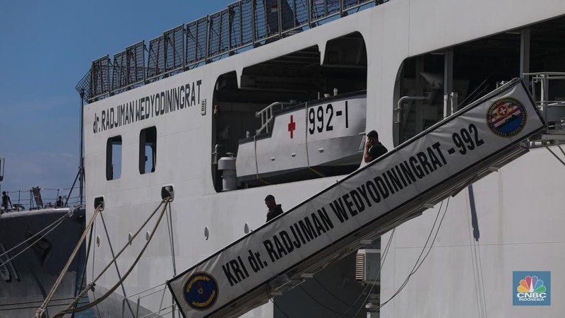 Banyak Kapal Perang Siaga di Pelabuhan Bali, Ada Apa?