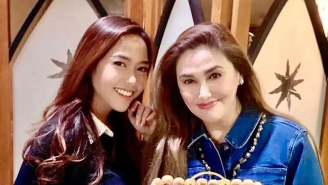 5 Potret Anak Angkat Nia Zulkarnaen Dan Ari Sihasale Yang Kini Berusia ...