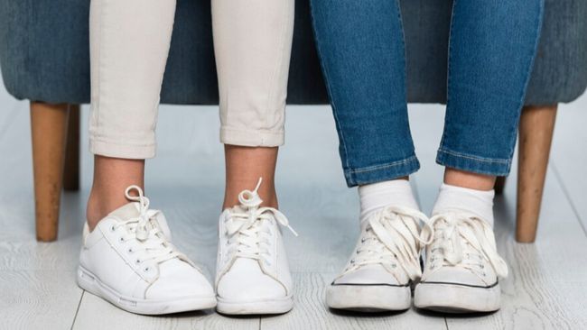 5 Jenis Sepatu Fashionable Ini Perlu Dipikirkan Ulang Sebelum Beli ...