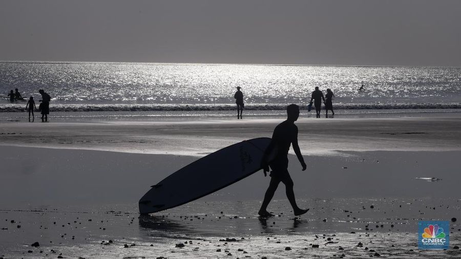 Diterjang Abrasi, Pantai Kuta Bali Terkikis Puluhan Meter