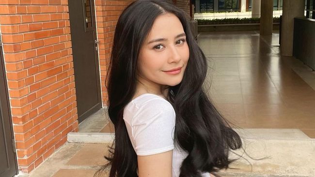 Tetap Makan Enak Bisa Turun 10 kg, 5 Kebiasaan Sehat Prilly Latuconsina ... Tetap Makan Enak Bisa Turun 10 kg, 5 Kebiasaan Sehat Prilly Latuconsina ...