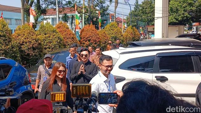 Resmi Bercerai, Anji Ucapkan Terima Kasih pada Wina Natalia