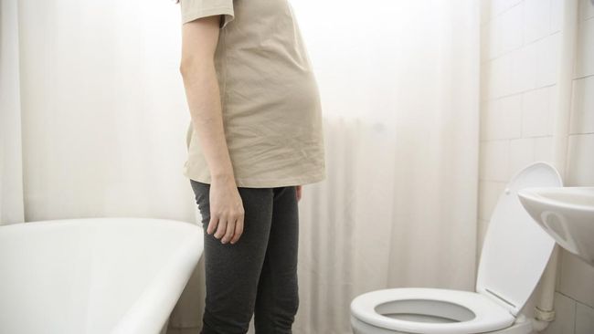 6 Cara dan Posisi BAB Setelah Melahirkan Pervaginam dengan Jahitan