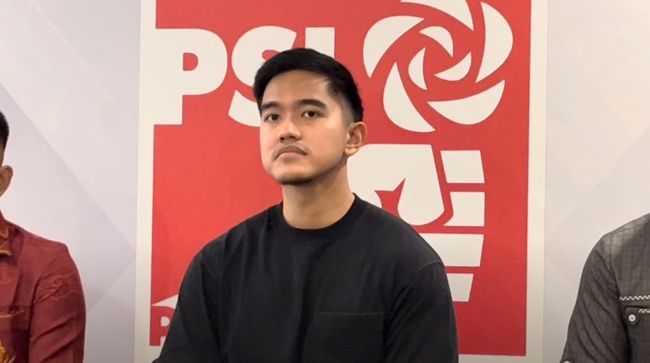 Akhirnya Kaesang Muncul Juga! Begini Responnya saat Ditanya Isu Penggunaan Jet Pribadi - Halaman 3