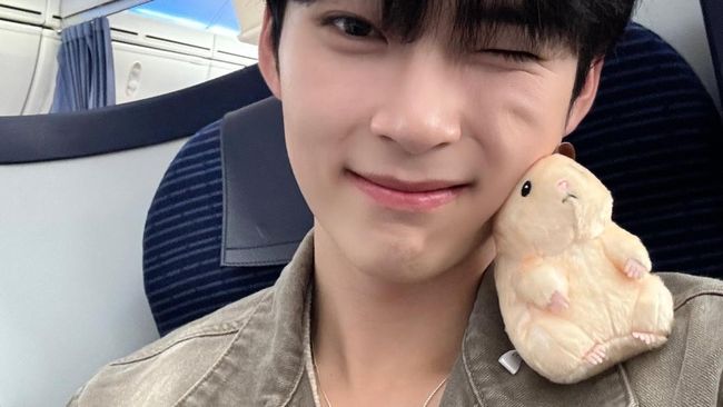 Intip Sederet Idol K-Pop yang Memiliki Whisker Dimples, Terlihat Manis ...