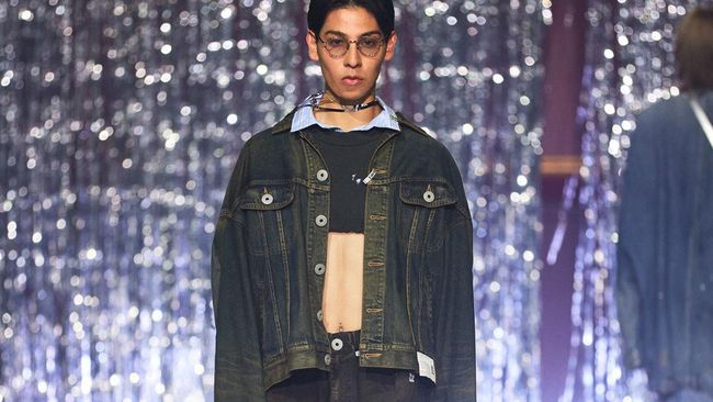 Raul 'Snow Man' Kembali Gemparkan Paris Fashion Week Sebagai Model Runway!