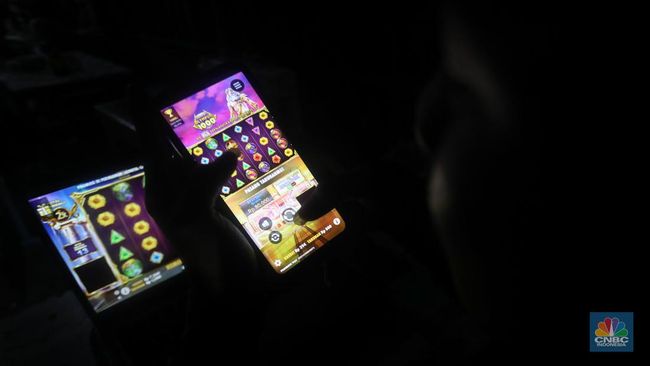 OJK Blokir 8.500 Rekening Bank Terkait Judol OJK Blokir 8.500 Rekening Bank Terkait Judol
