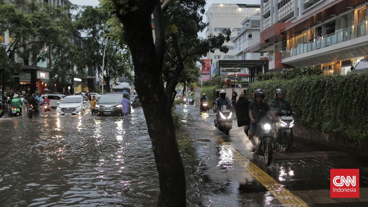 Dua Jalan di Jakarta Banjir Imbas Hujan Selasa Sore