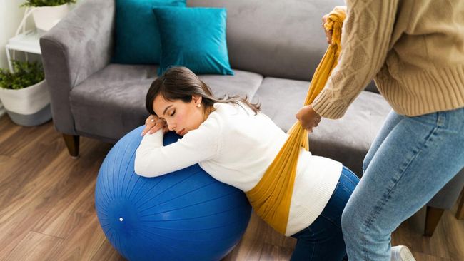 Tips Bersalin Nyaman dengan Teknik Rebozo, Ibu Hamil Merapat Yuk