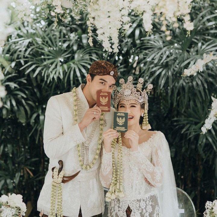 5 Potret Akad Nikah Artis Salshabilla Adriani dan Ibrahim Risyad - Foto 1 5 Potret Akad Nikah Artis Salshabilla Adriani dan Ibrahim Risyad - Foto 1