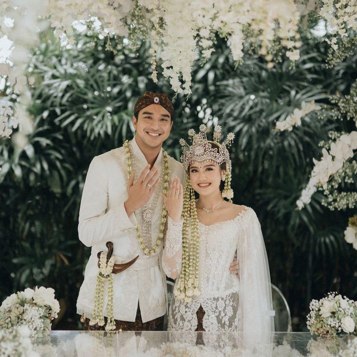 5 Potret Akad Nikah Artis Salshabilla Adriani dan Ibrahim Risyad - Foto 1 5 Potret Akad Nikah Artis Salshabilla Adriani dan Ibrahim Risyad - Foto 1