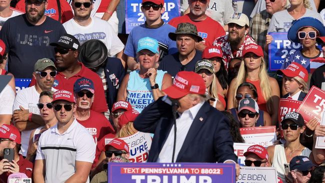 Donald Trump Ditembak dari Atas Gedung, Jarak 150 Meter