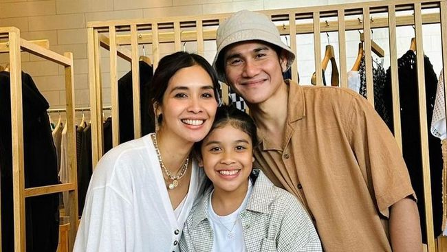 5 Potret Ultah Jizzy, Putri Semata Wayang Marsha Timothy & Vino G Bastian yang Makin Mirip ...