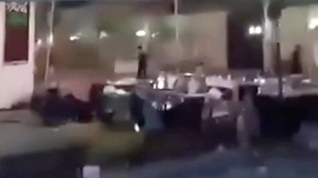 Penembakan Massal di Masjid Oman, 6 Tewas-ISIS Klaim Tanggung Jawab