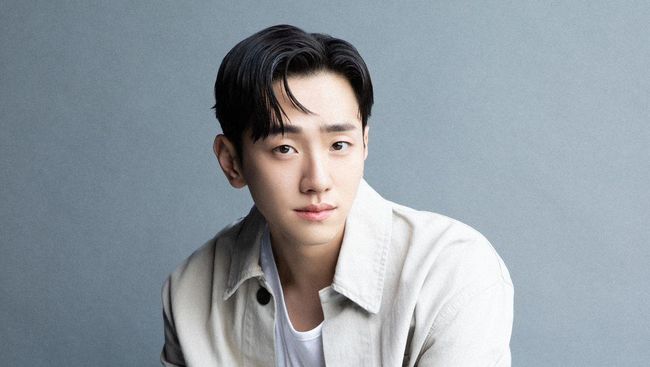 Mengenal Nam Yoon Su, Aktor Korea yang Mendonorkan Ginjal untuk Sang Ayah