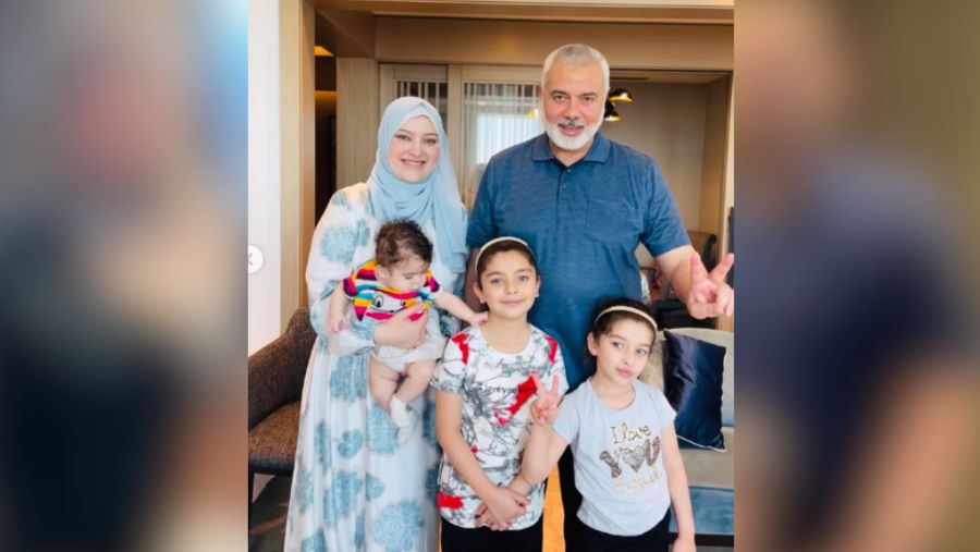 Penampakan Terakhir Ismail Haniyeh Sebelum Tewas Dibunuh