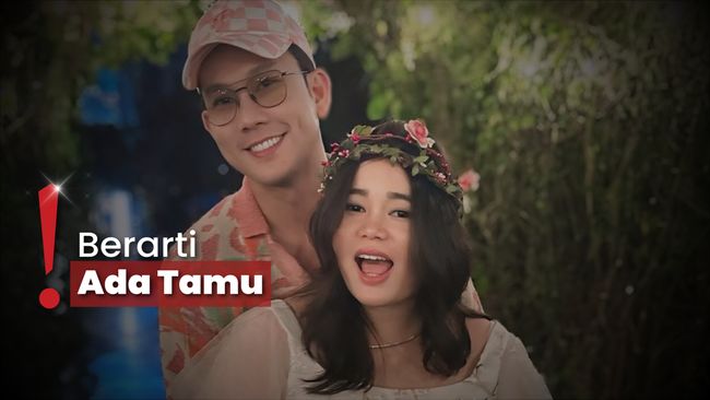 Denny Sumargo Heran Ada Kupu-kupu Kelilingi Kuburan Ari-ari Sang Anak