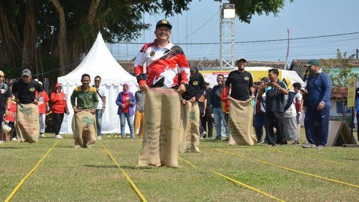 Panjat Pinang hingga Balap Karung, Ini Makna Lomba Tradisional di Hari Kemerdekaan Indonesia